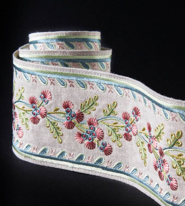 Terrace Vine Trimmings in 477 by Travers | Jane Clayton