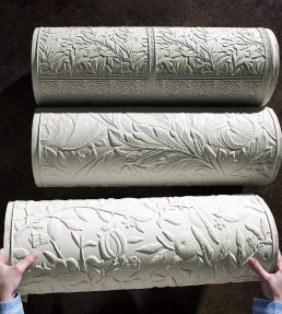 Acanthus Wallpaper in Paintable by Lincrusta | Jane Clayton