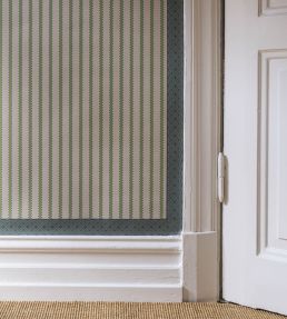 Limerick Wallpaper in Ivy Green by Langelid Von Bromssen | Jane Clayton