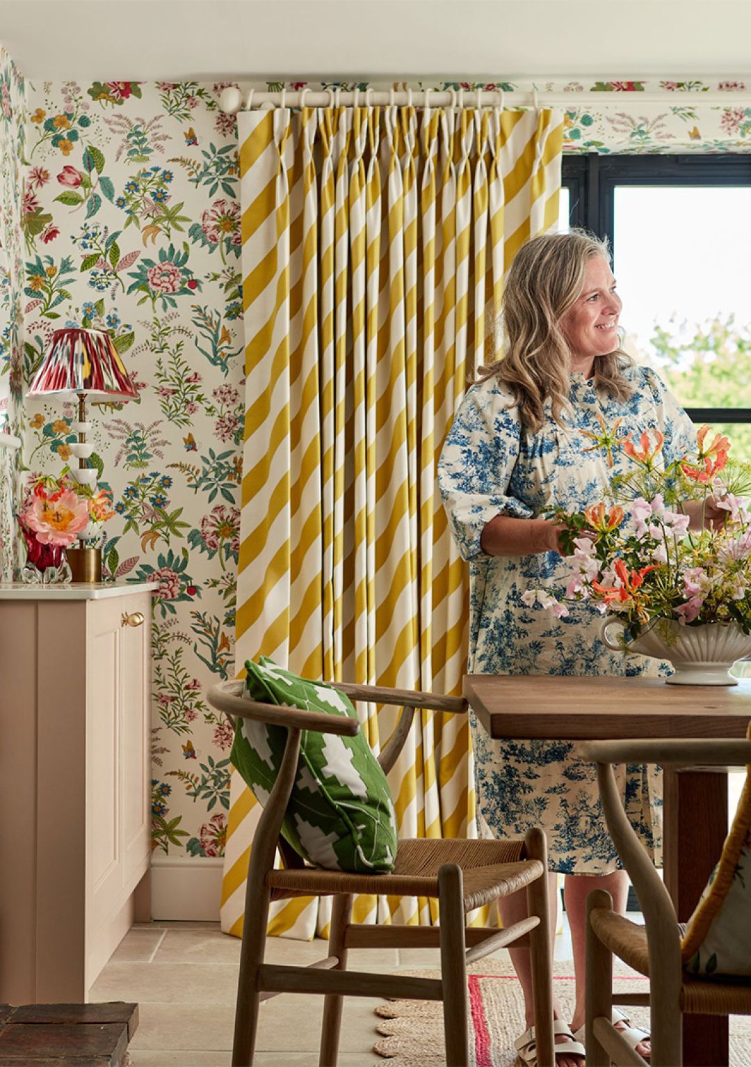 Sophie Robinson's 5 Window Dressing Tips | Jane Clayton